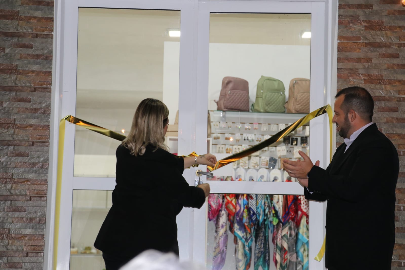 INAUGURAN UN MODERNO CENTRO DE ESTÉTICA EN SAN PEDRO : San Pedro Online